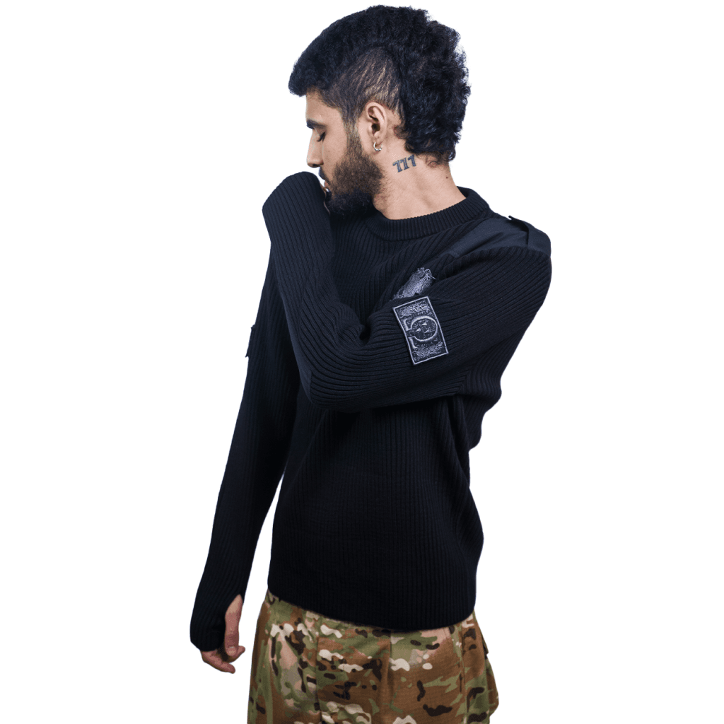 BLACKBAT JUMPER – DOSEI